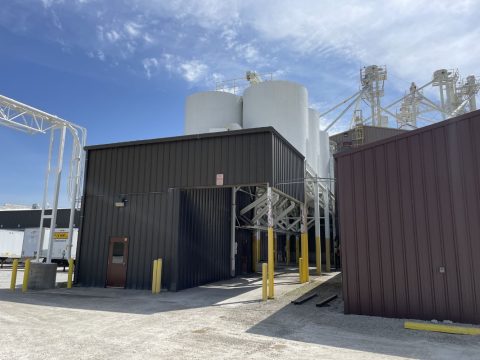 Commercial Grain / Corn Storage Bins and Loading Stations: Thousands of ...